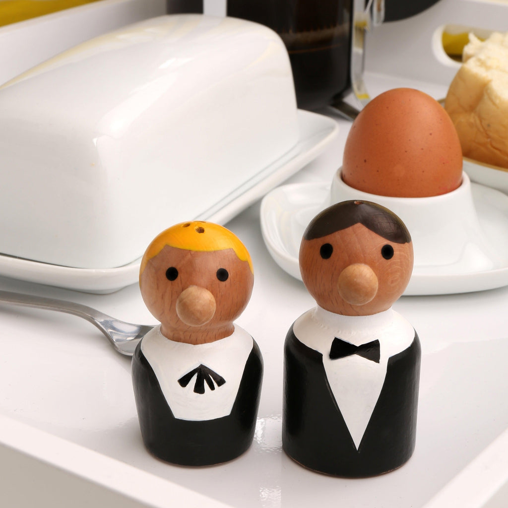 Novelty salt and pepper shakers store